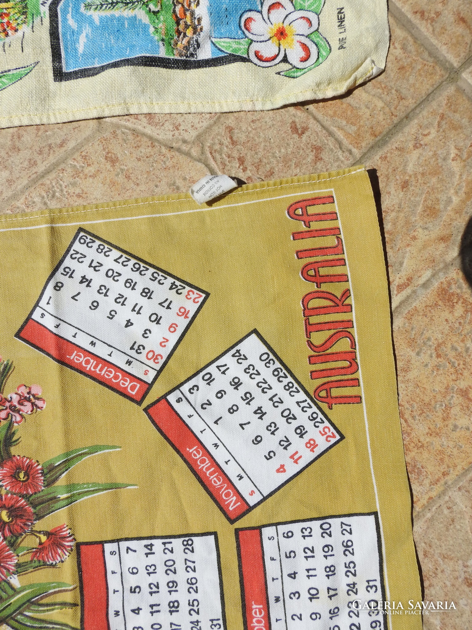 Mid Century fali GOLD COAST és fali naptár 1984 Koala macis naptár ...