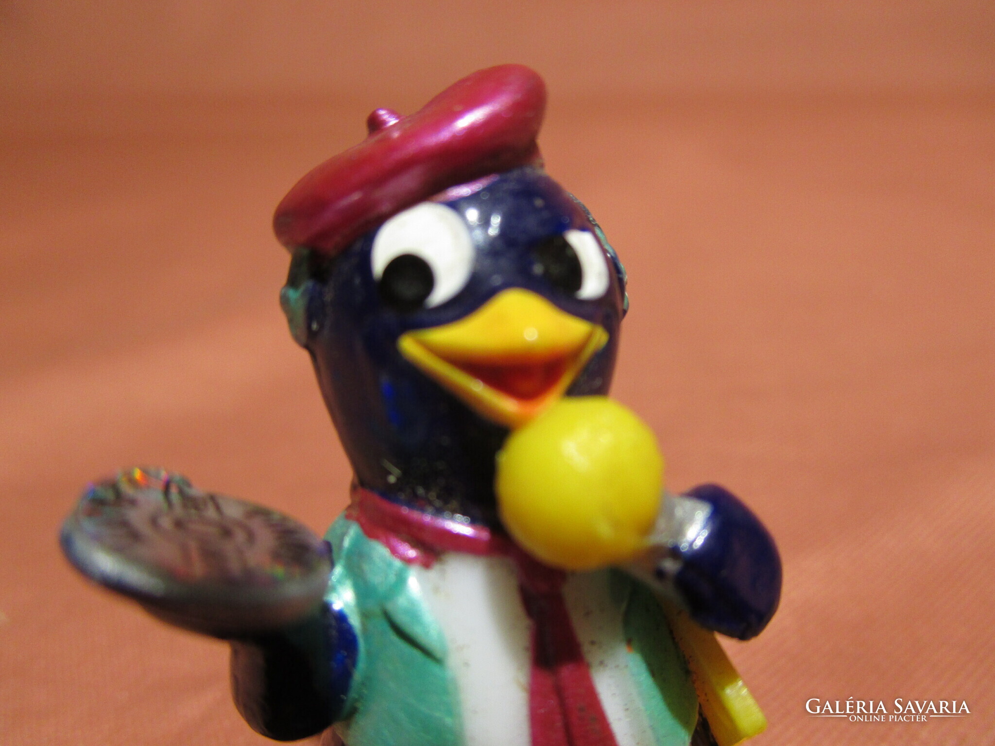 Kinder pingvin figura - Játék, szabadidő | Galéria Savaria online ...