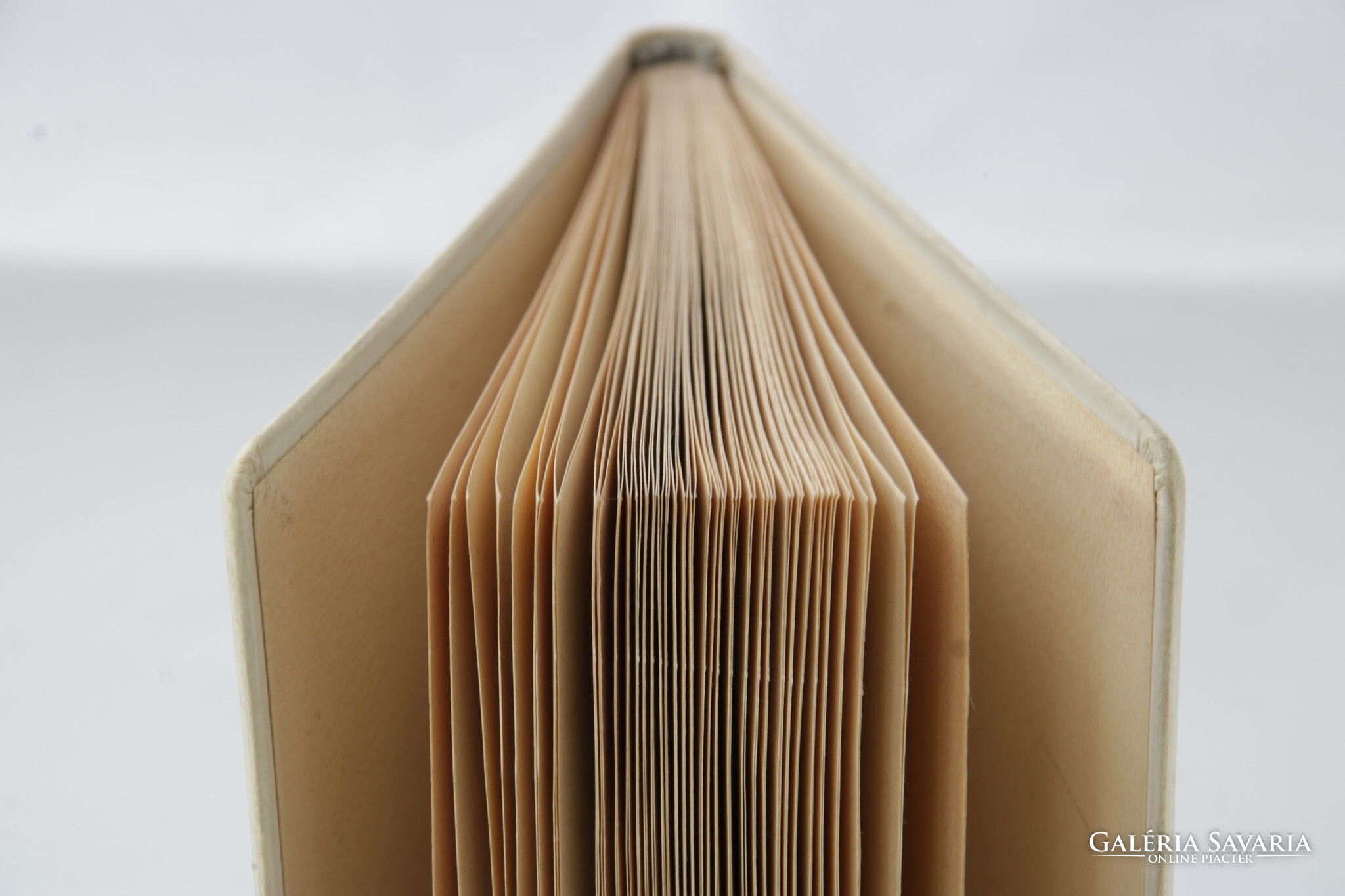 Bibliofil Számozott Aláírt Beöthy Zsolt Régi nóták egészpergamen ...