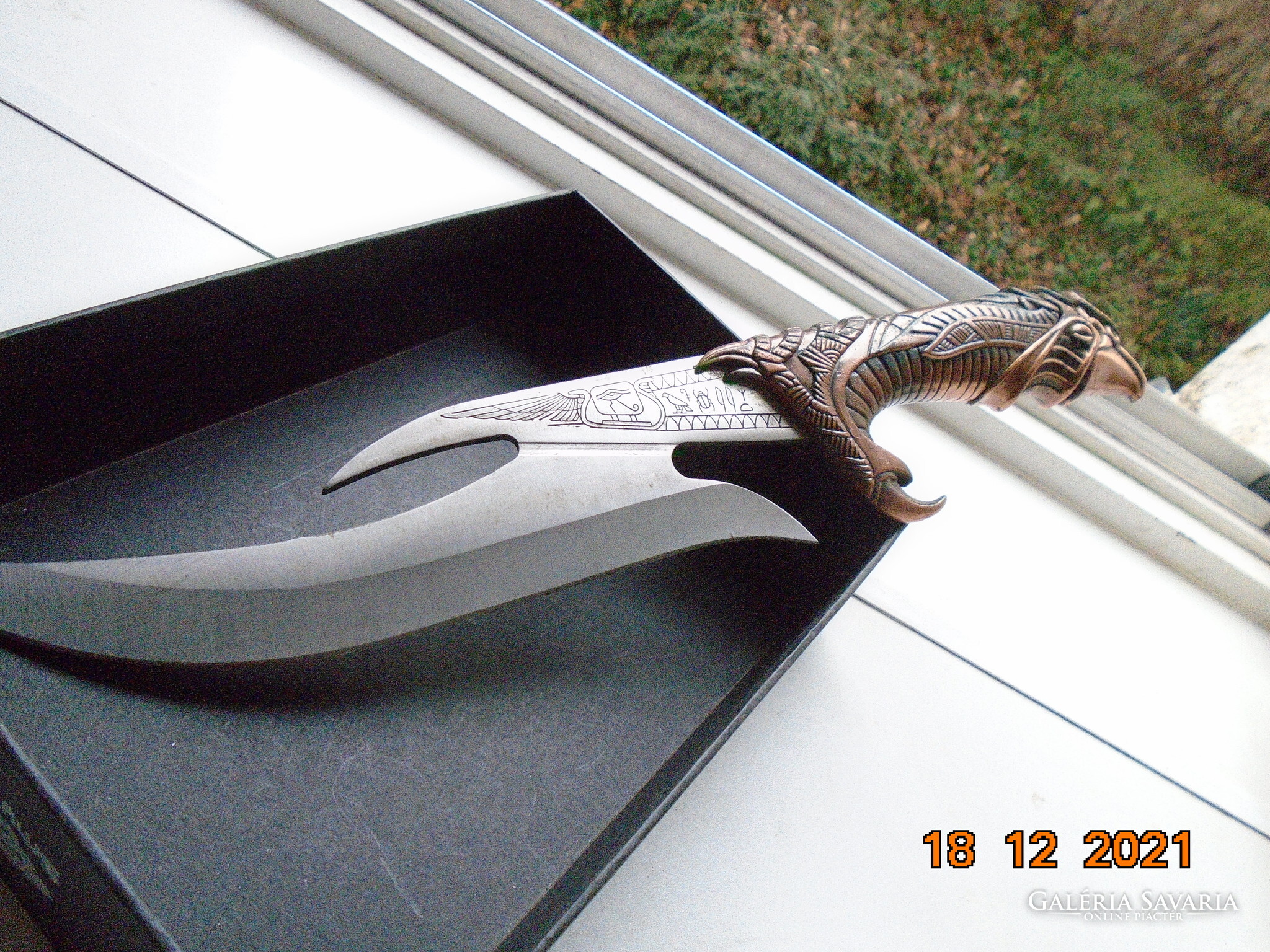 Fantasy dagger with stand, spectacular figural stylized eagle handle ...