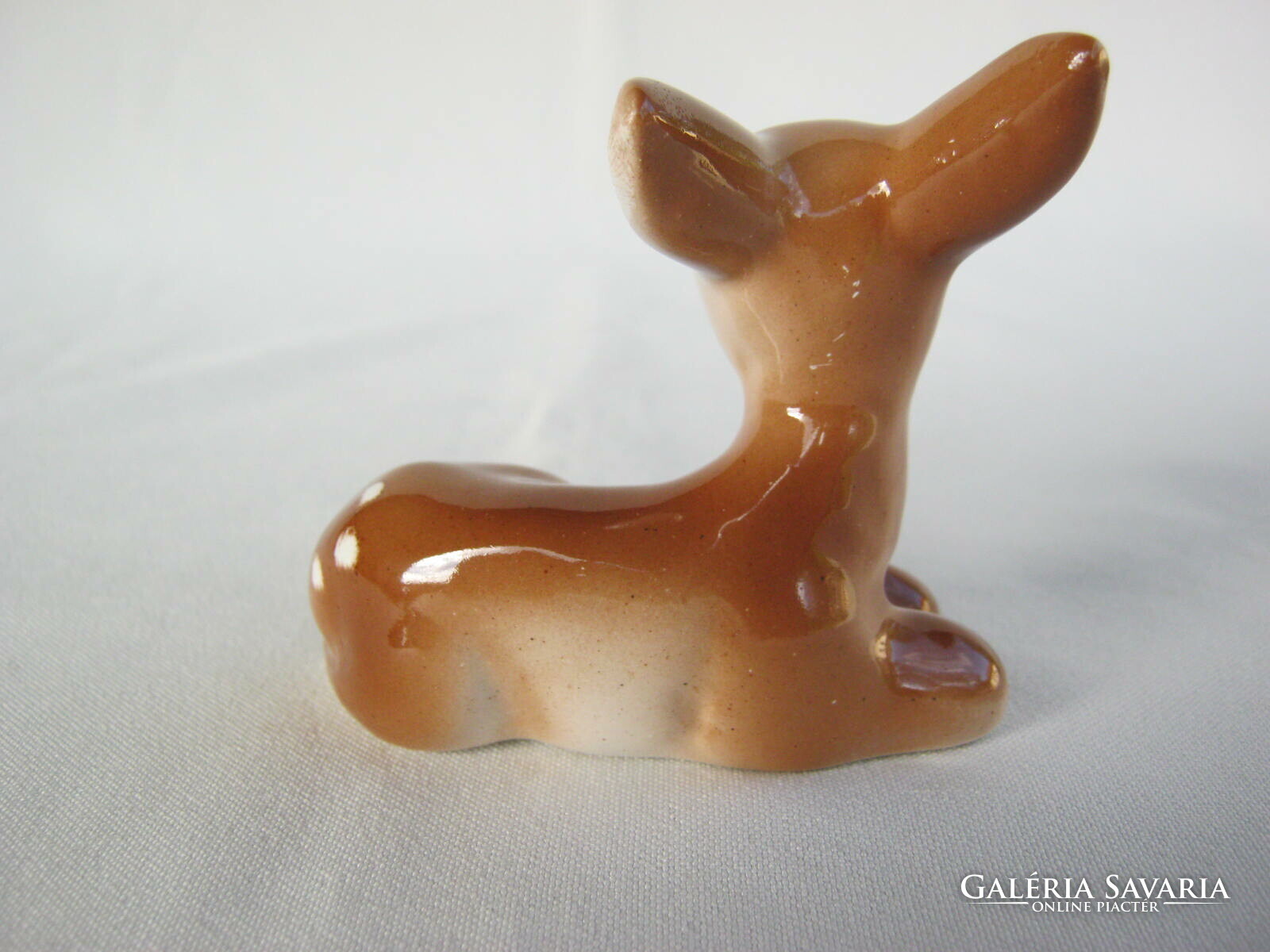 Gránit kerámia aranyos kis őzike őzgida - Kerámia | Galéria Savaria ...