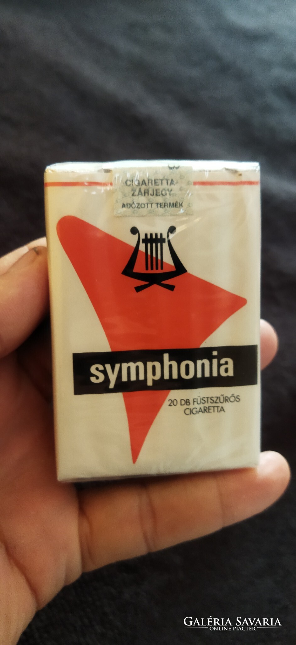 Kb.20 éves Symphonia cigaretta 8 darab - Gyűjtemény | Galéria Savaria ...