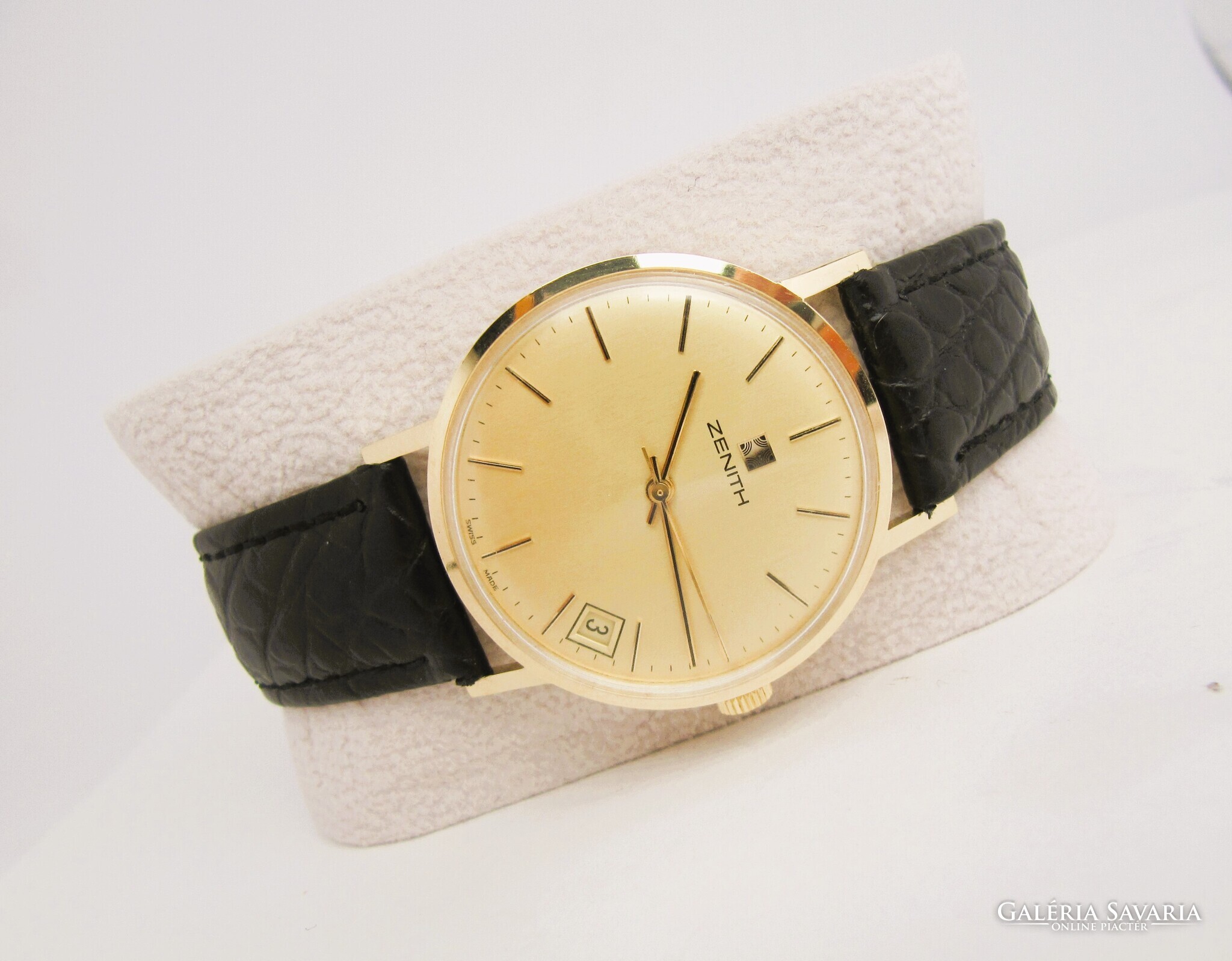 GYÖNYÖRŰ ,ZENITH 18K ARANY NAPTÁRAS KARÓRA ,1980 - Óra | Galéria ...