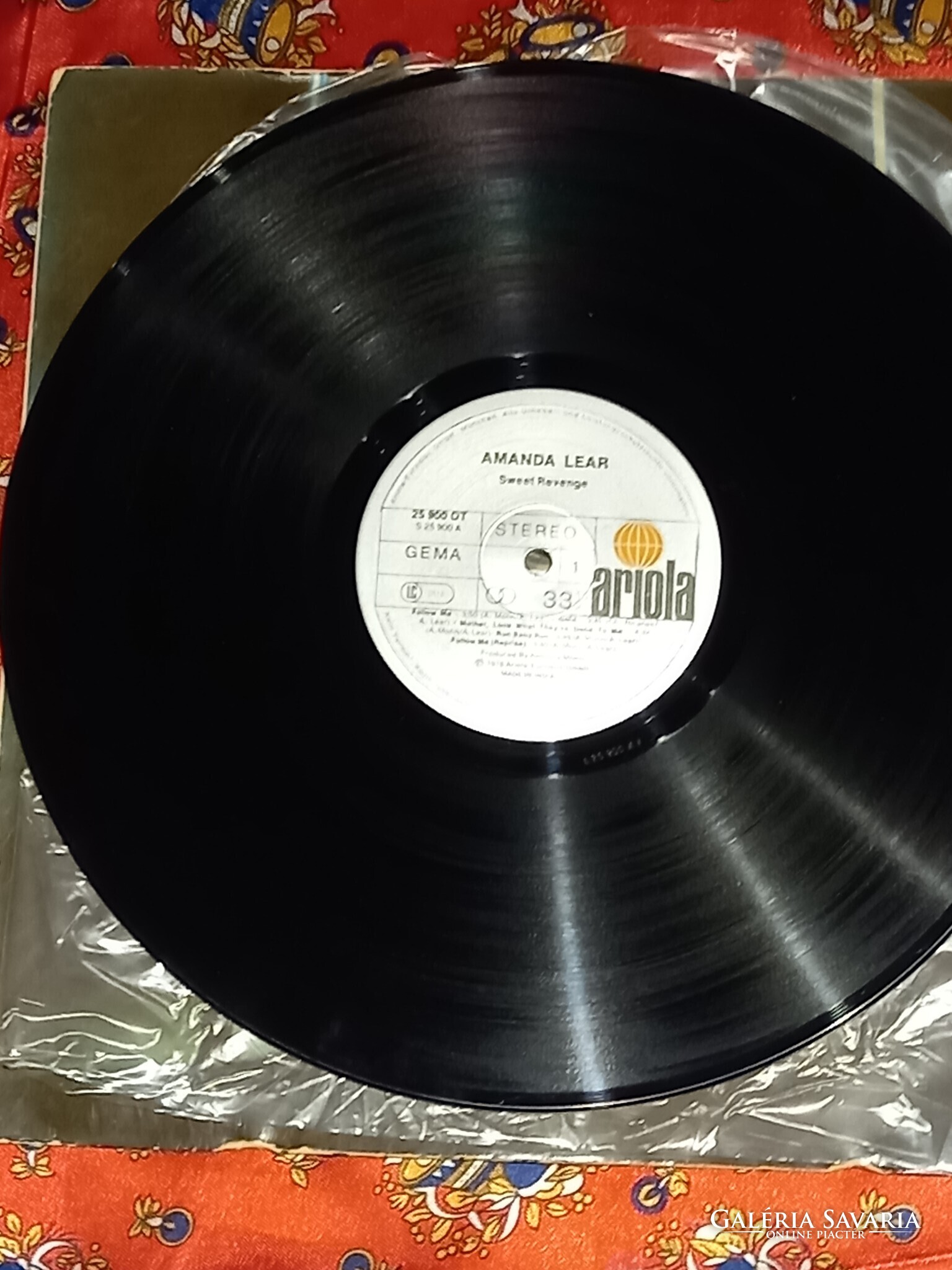 Amanda Lear Sweet revenge bakelit lemez - Zene | Galéria Savaria online ...