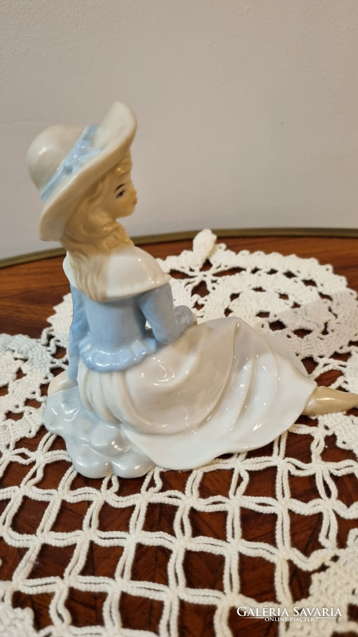 DEKORATÍV SPANYOL PORCELÁN FIGURA - Porcelán | Galéria Savaria online ...