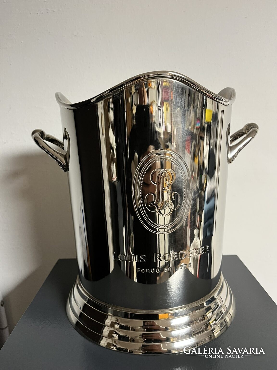 CHAMPAGNE CLUB - Louis Roederer ezüstözött pezsgős jégveder – „Beatrice ...