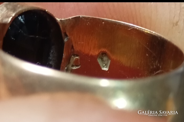 Art deco,14 karátos arany pecsét gyűrű csiszolt ónix kő betéttel 7 g ...