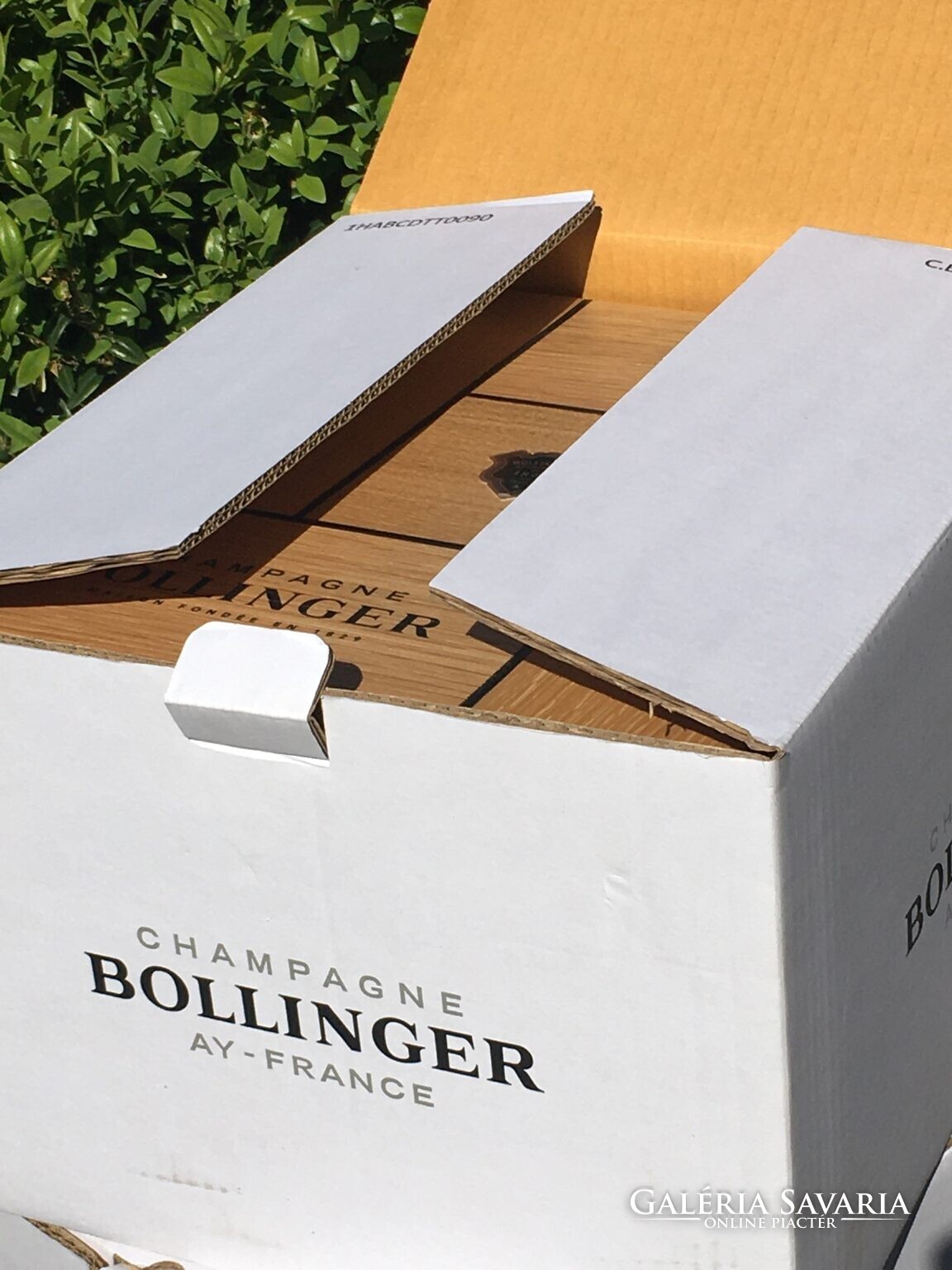 Bollinger Champagne Grande Année 6 palackos díszdoboz - Otthon ...