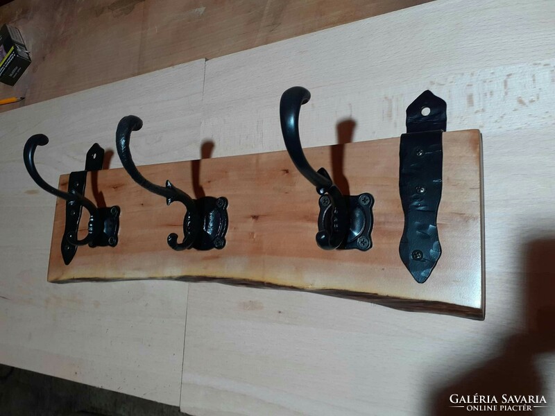 Fali fogasok kaptafából - Bútor | Galéria Savaria Archív Katalógus