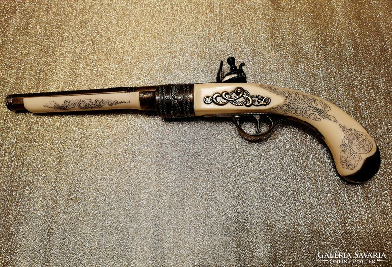 Militária - Tűzfegyver (hatástalanított) - Hatástalanított pisztoly ...