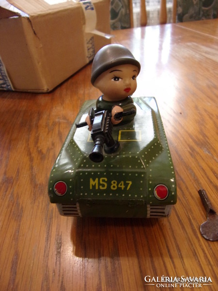 Eladó Tank | Galéria Savaria online piactér - Vásároljon vagy hirdessen ...