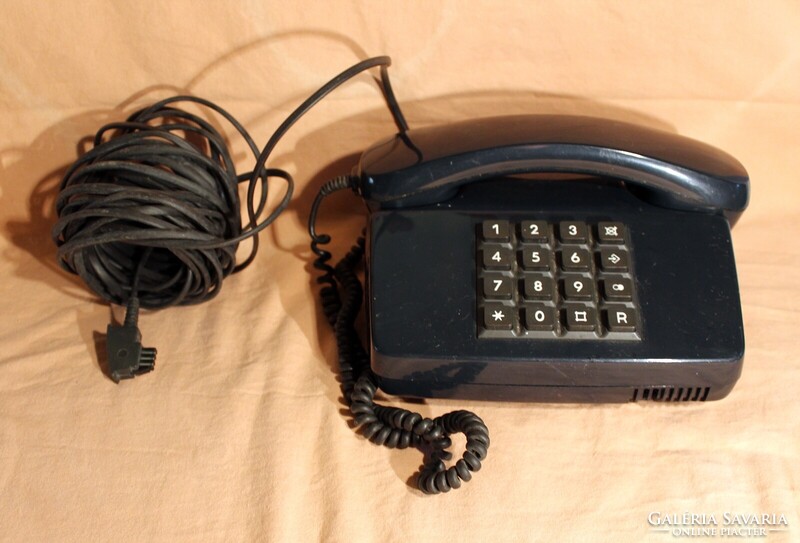 Műszaki régiség - Telefon | Galéria Savaria online piactér - Vásároljon ...