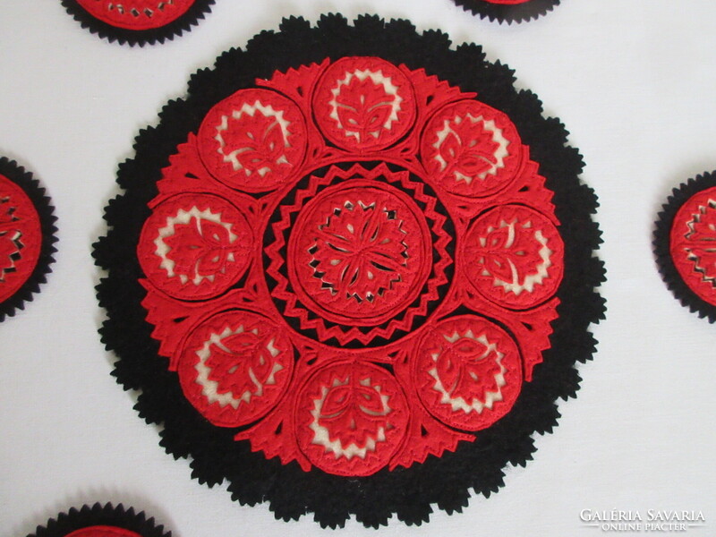 OLD, FELT COASTER SET OF 7, OR PORCELAIN COASTER. NEGOTIABLE! - Carpets ...